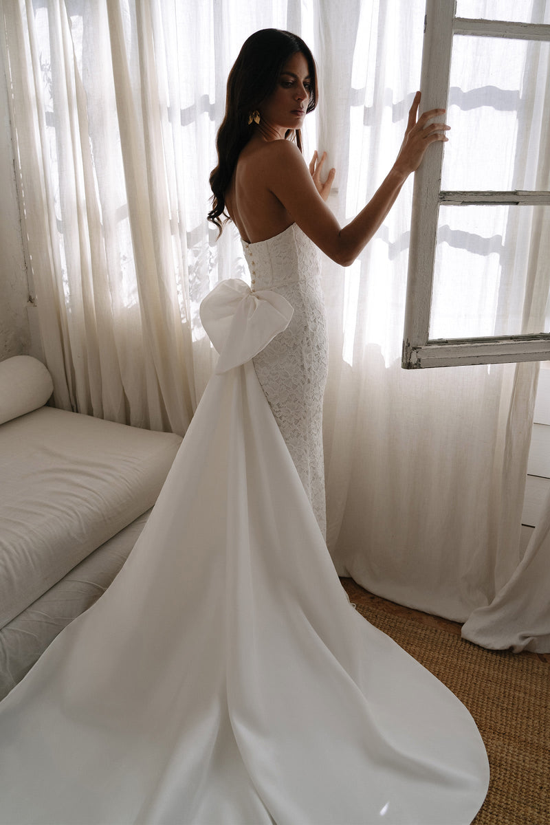 Joy | Lace Wedding Dress – Grace Loves Lace UK